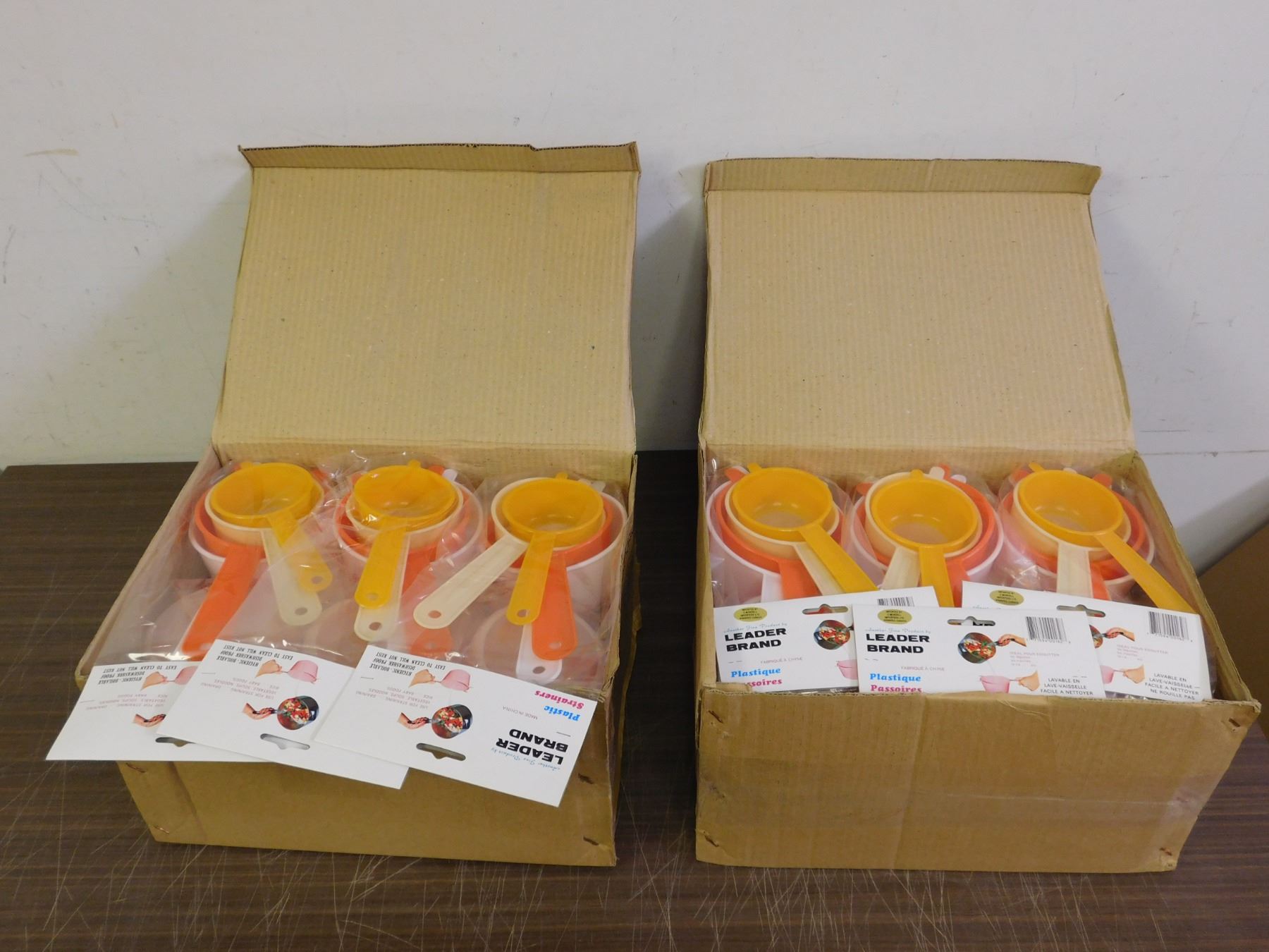 24 NEW Sets of 4-packs Plastic Strainers Sifters Sieve