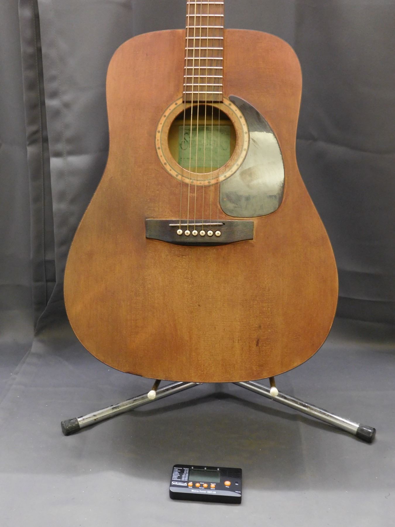 Simon & Patrick S&P 6 Cedar Acoustic Guitar w Stand and Tuner