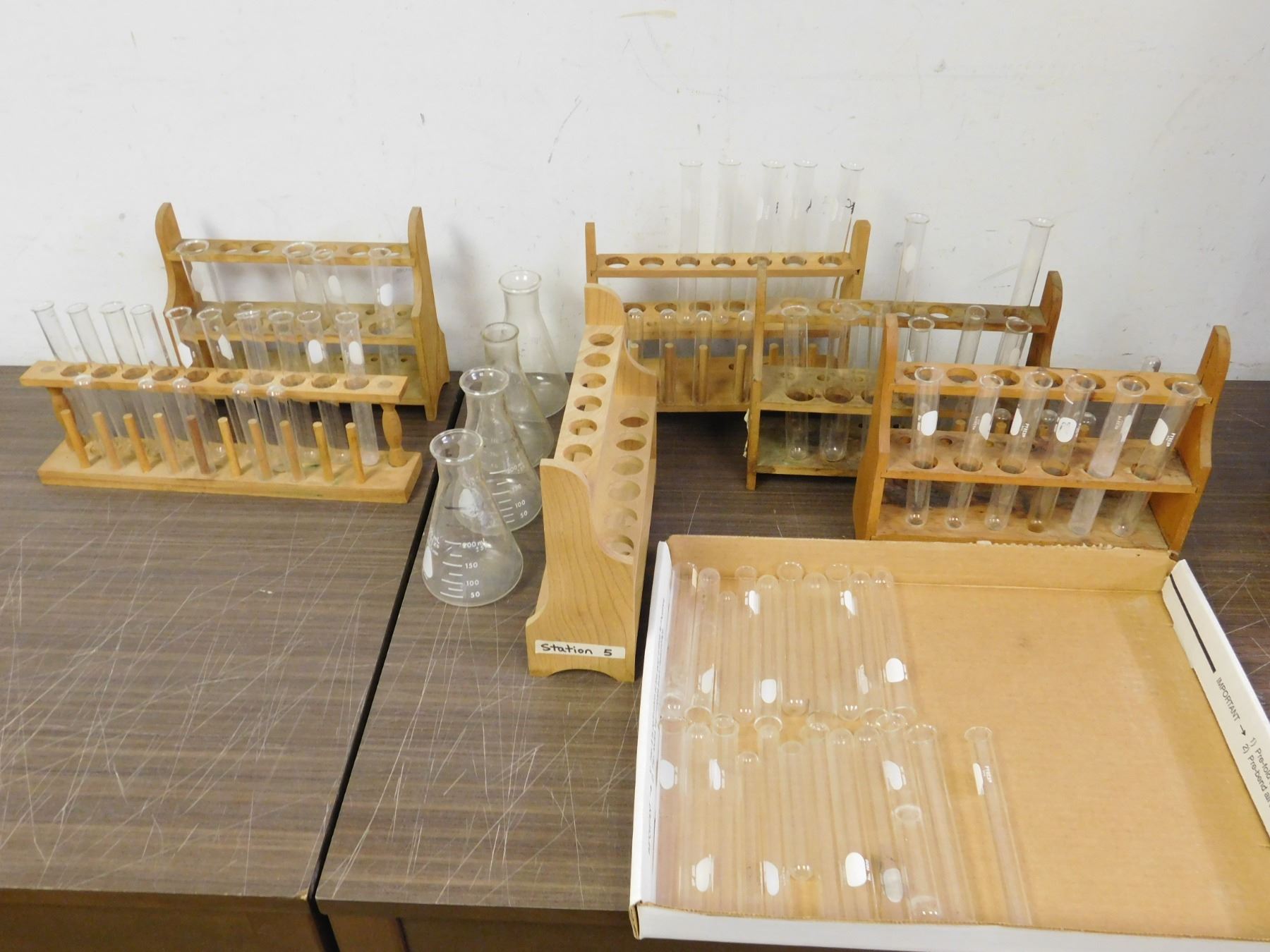 Lot of Assorted Glass Beekers & Stands Science Lab Glassware