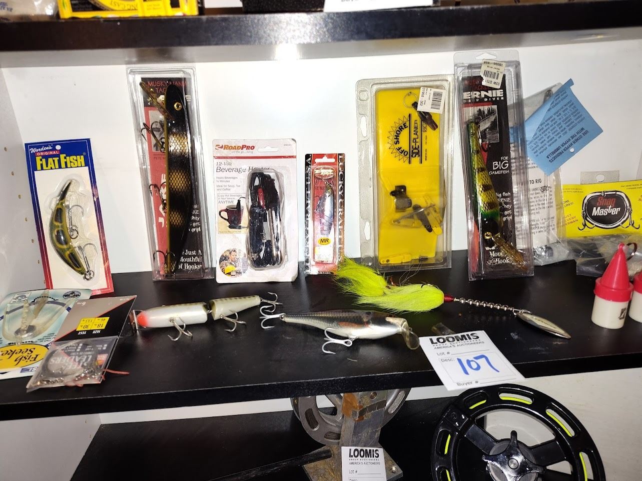 LARGE BUNDLE LOT OF MOSTLY NEW FISHING ITEMS