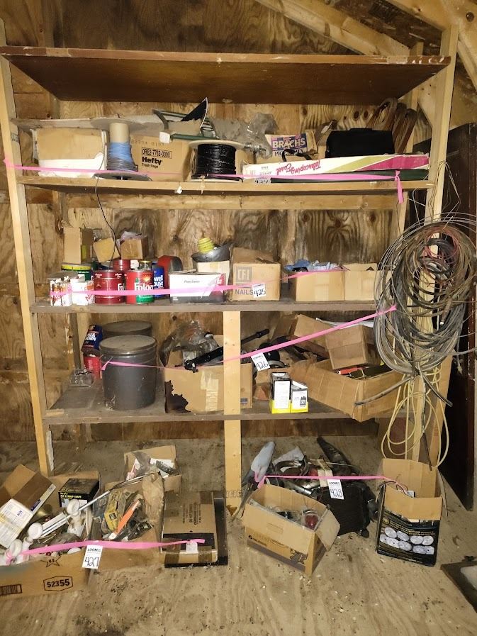 LARGE BUNDLE OF ASSORTED MERCHANDISE