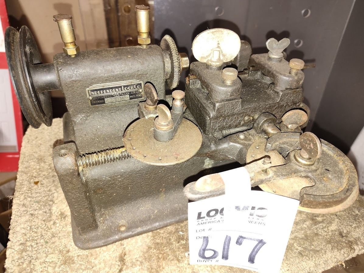 ANTIQUE INDEPENDENT TOOL CO. UNIVERSAL KEY CUTTER