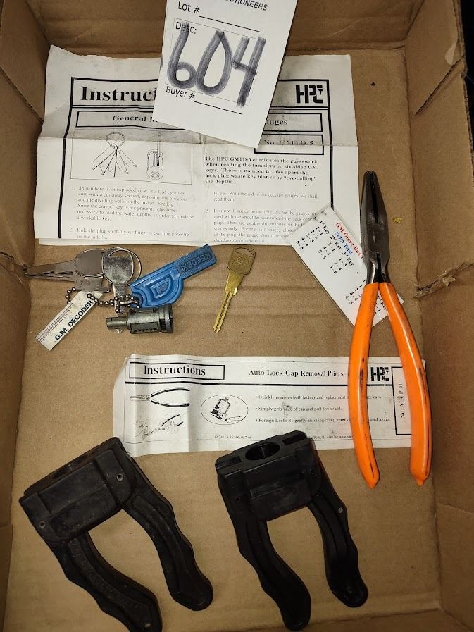 AUTO CAP LOCK PLIERS & TUMBLER DECODER