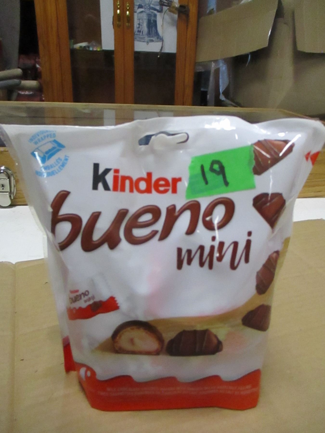 SHELF PULLS (AS IS): KINDER BUENO MINI WAFERS (145G) - PACKAGE