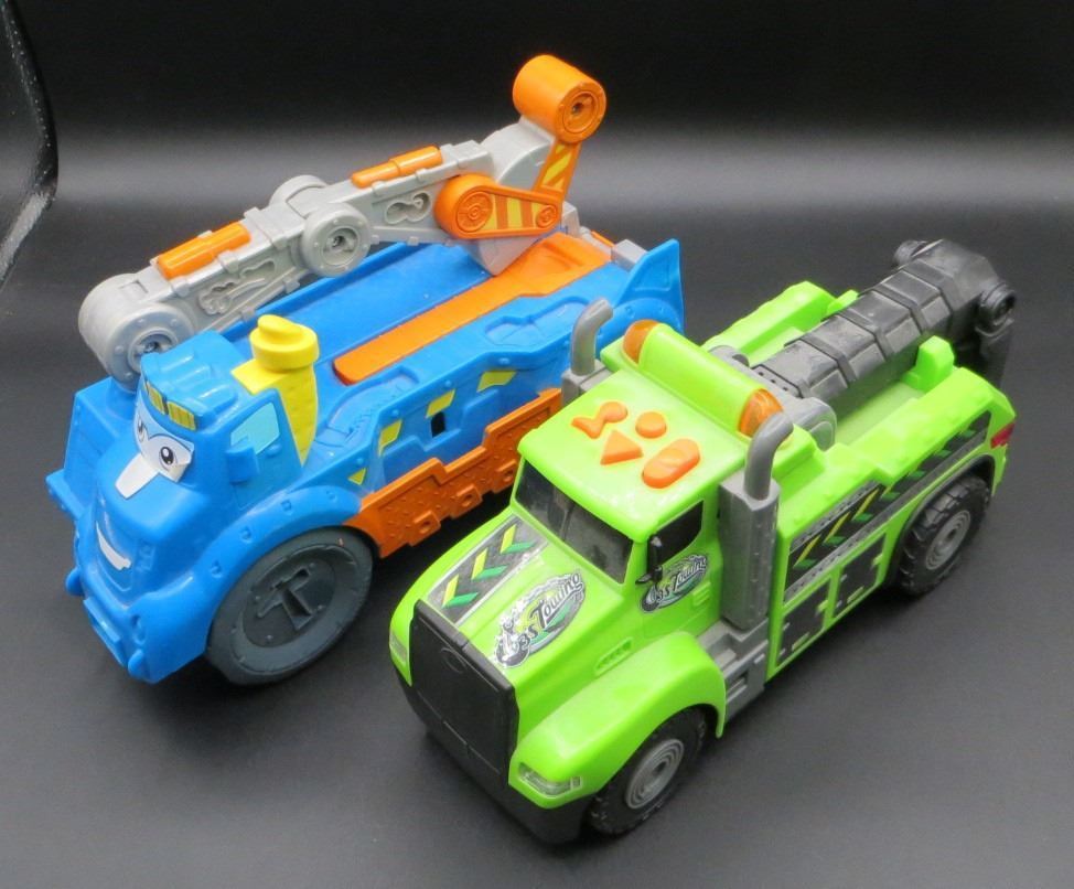 Toy State Moving Tow Truck With Sound & Tonka Play-Doh Truck