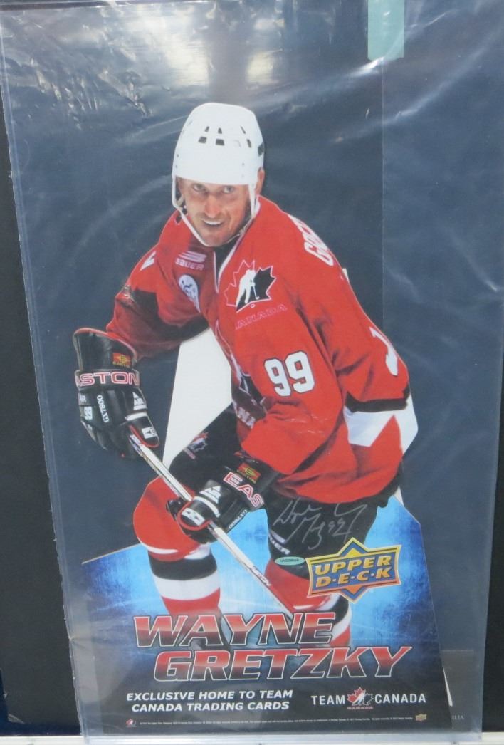 Extremely Rare LTD To Only 5 Wayne Gretzky Team Canada Autographed ...