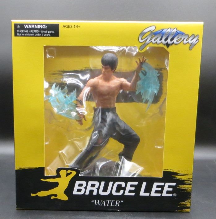 New Diamond Gallery Bruce Lee PVC Water Figure 9"