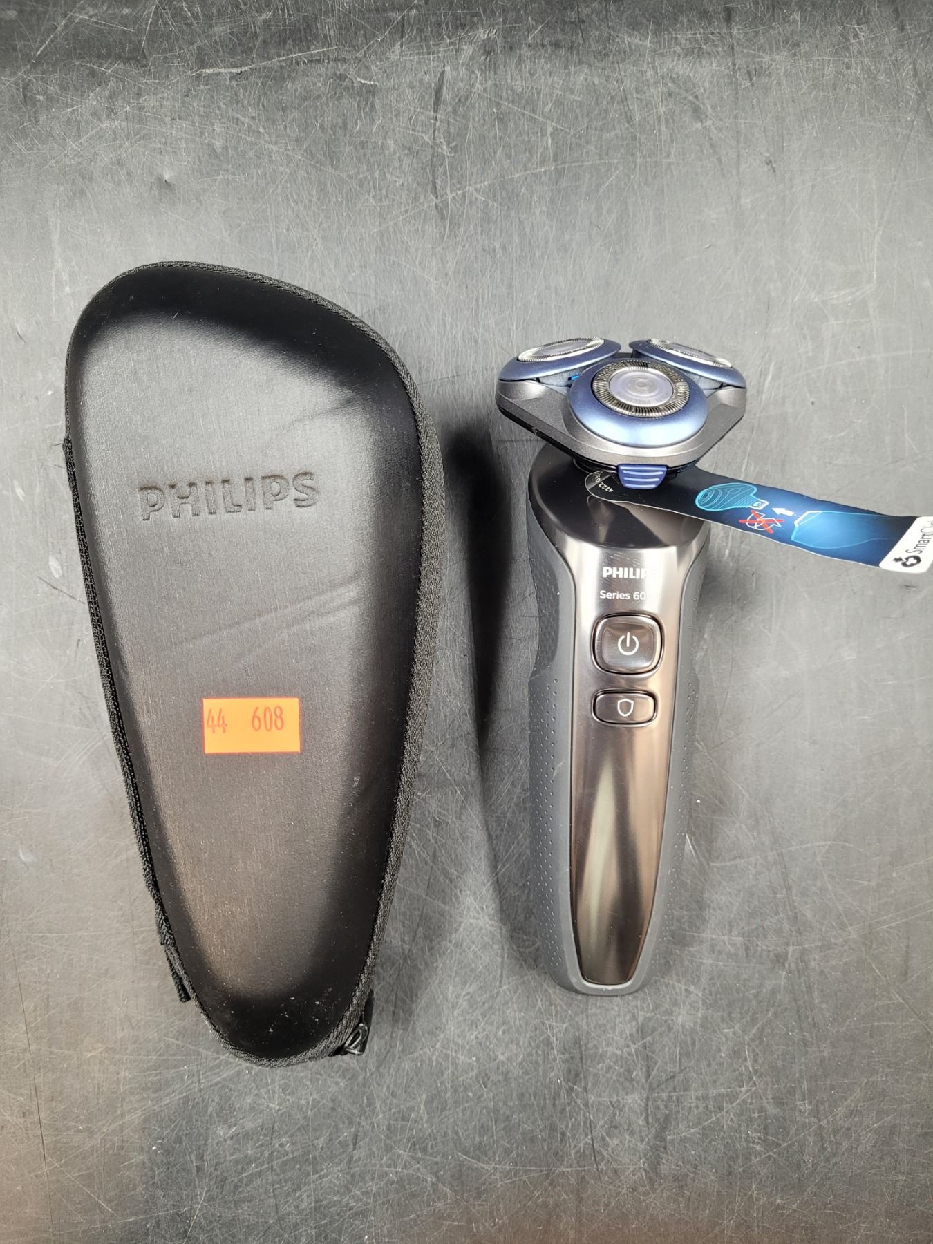 New Phillips Series 6000 Electric Razor