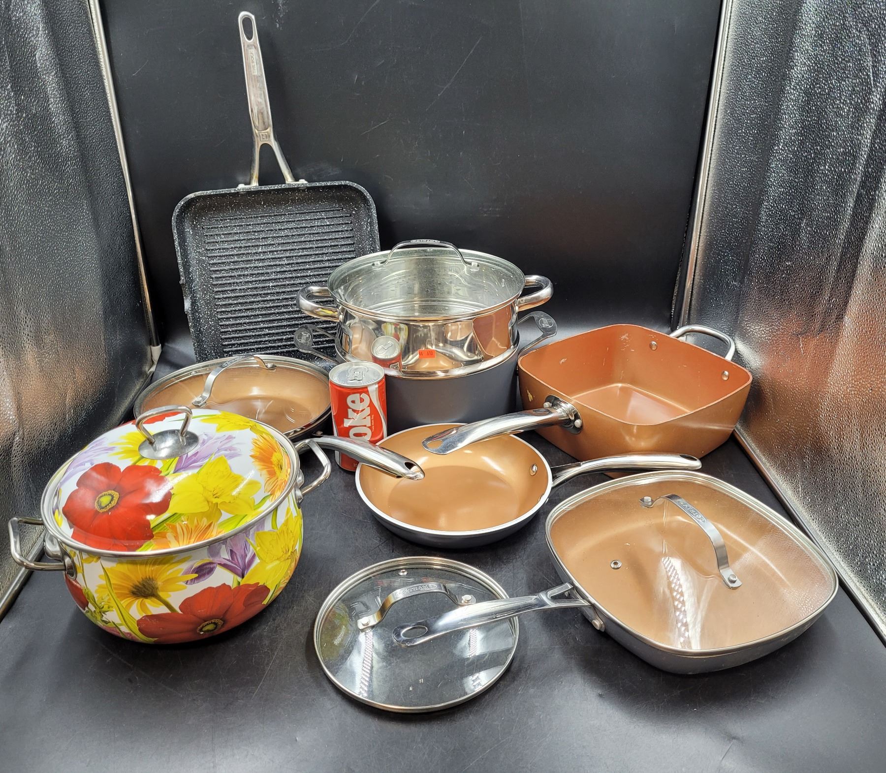 Pioneer Woman Flower Pot/The Rock Skillet and Copper Pans