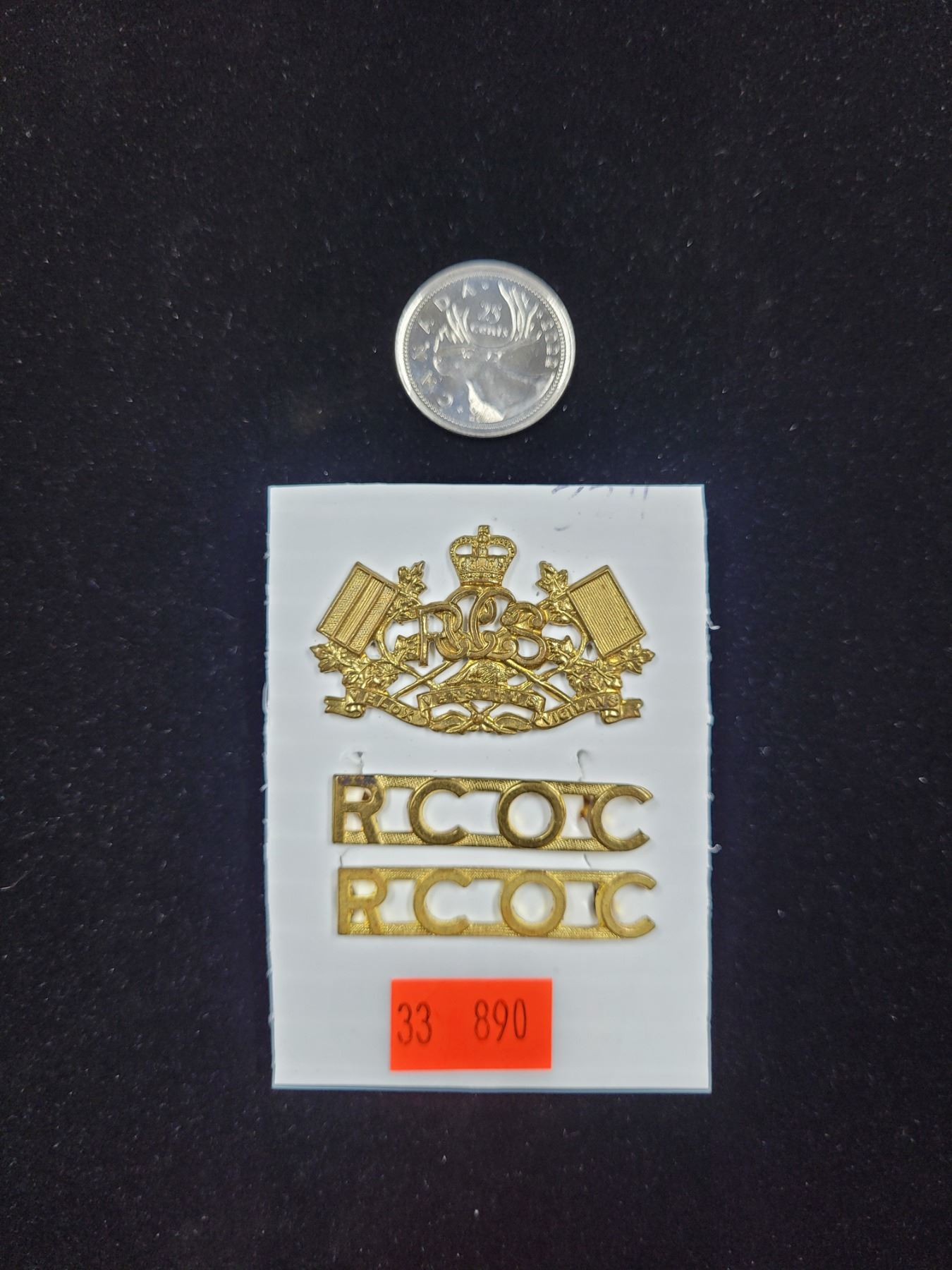 Pair Of Rcoc Shoulder Badges & Royal Canadian Corps Of Signals Collar Badge