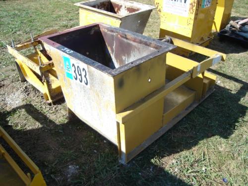 GOMACO CURB MACHINE TRICKLE CHANNEL MOLD