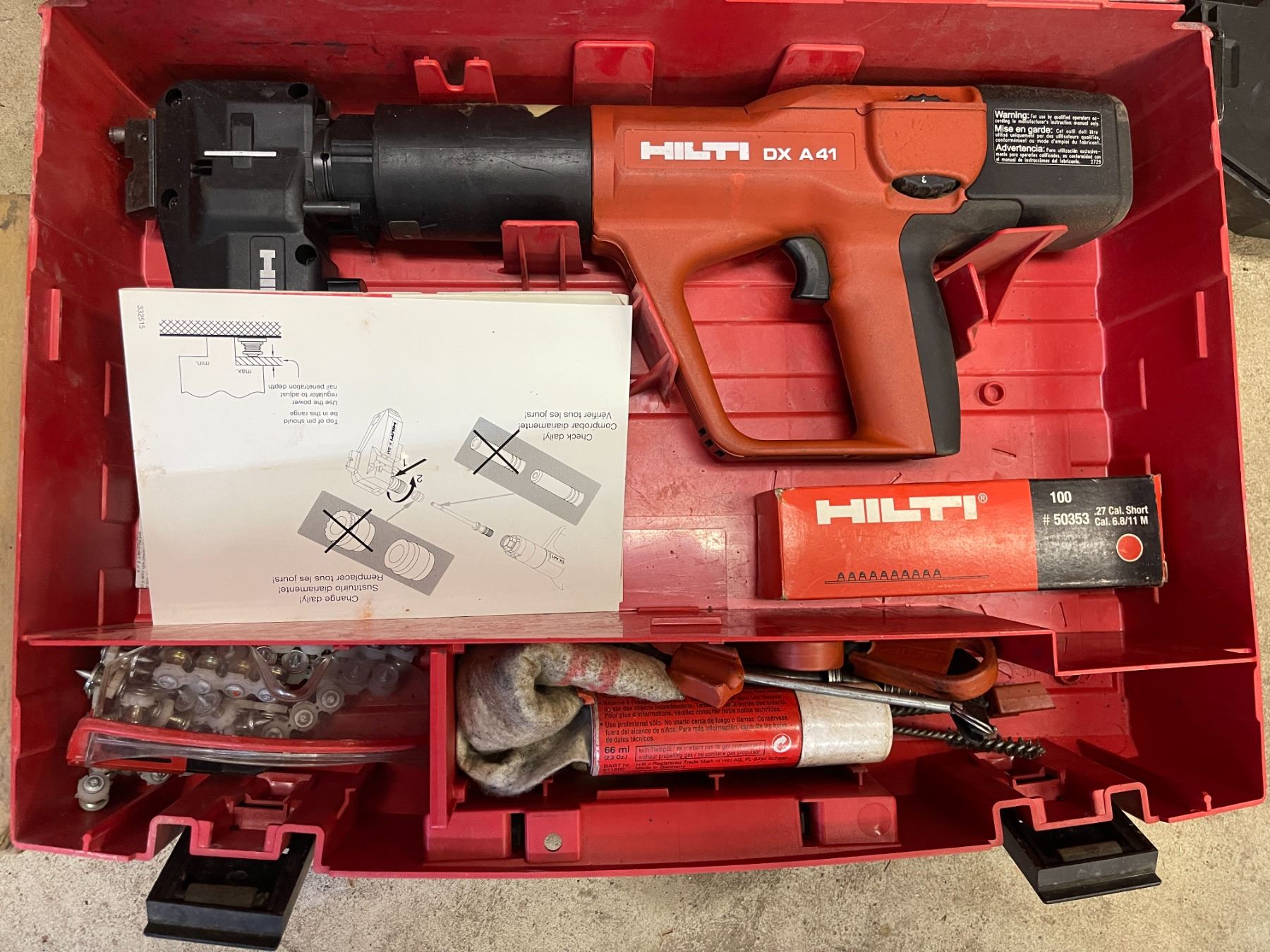 Hilti DX A41 fastener gun c/w reload cartridges