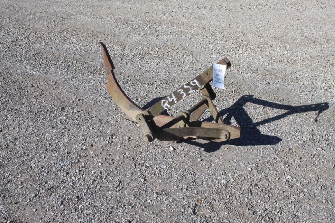 3 pth single shank ripper