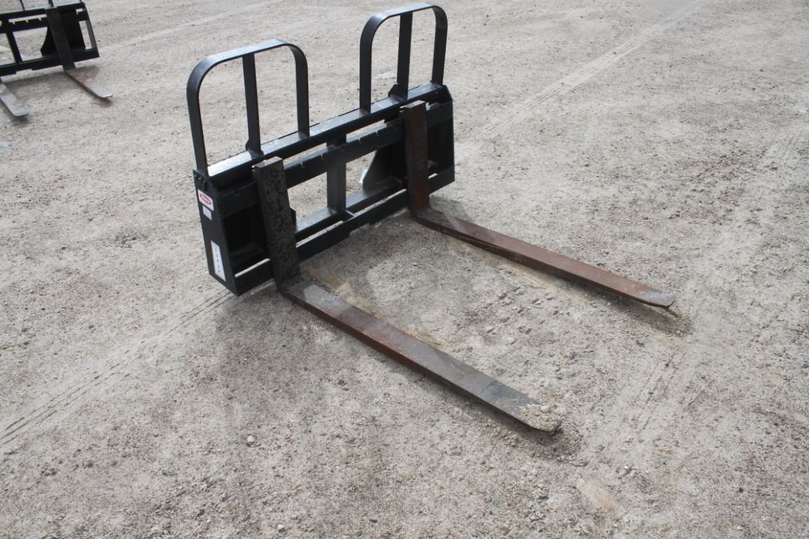 Walco 5500Lb pallet forks, 48" tines, SS hookup, New and Unused