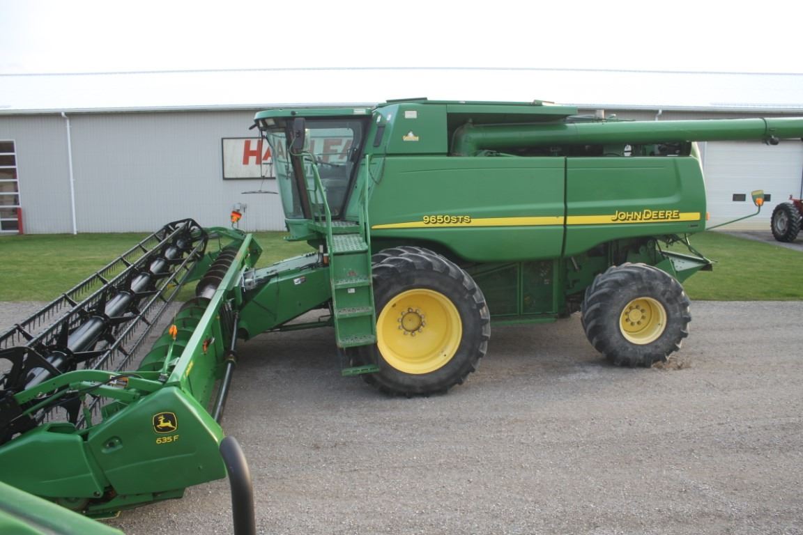 JD 9650STS 4wd combine, contour, fine cut chopper, Mauer bin extension ...