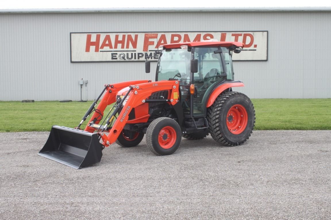 Kubota L6060 4wd tractor, C18S self-leveling loader, 2352 hours