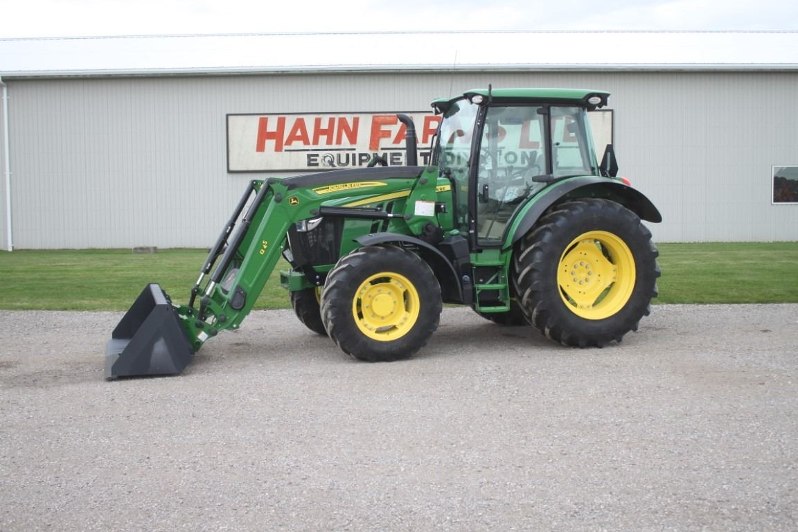 JD 5090R 4wd tractor, cab, air, Q4S self-leveling loader, only 917 hours