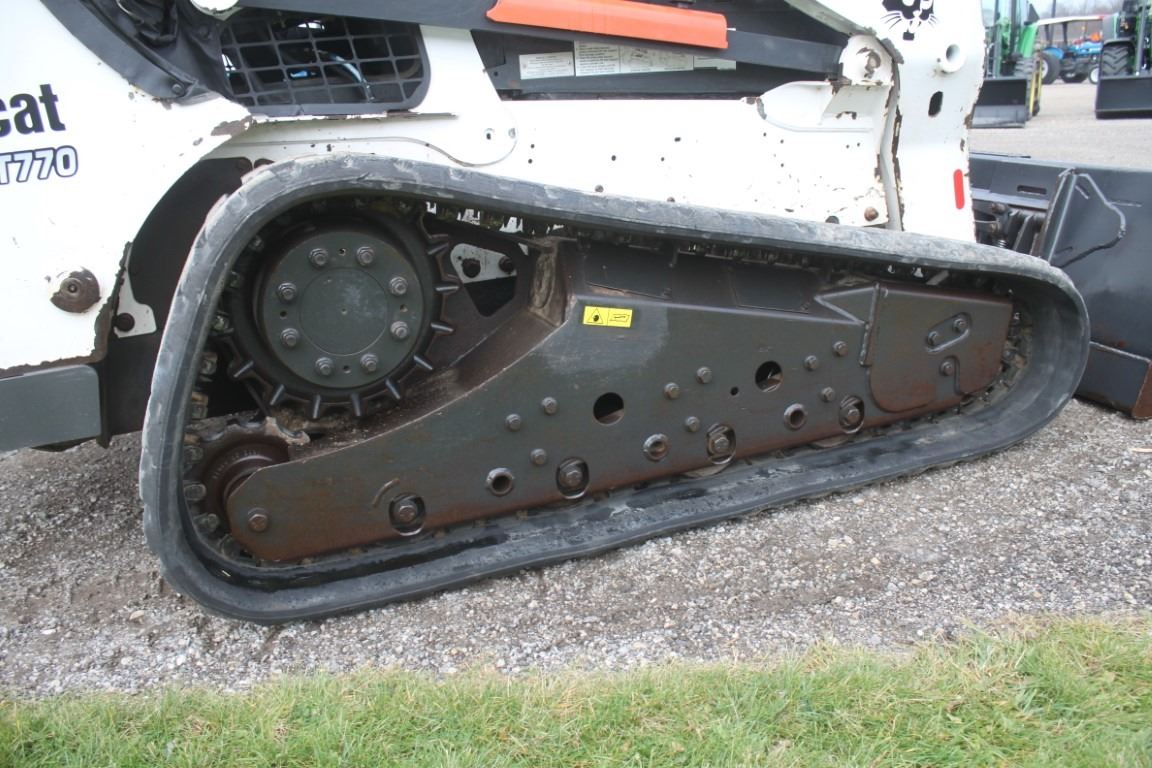 Bobcat T770 track skidsteer, cab, air, radio, 2503 hours