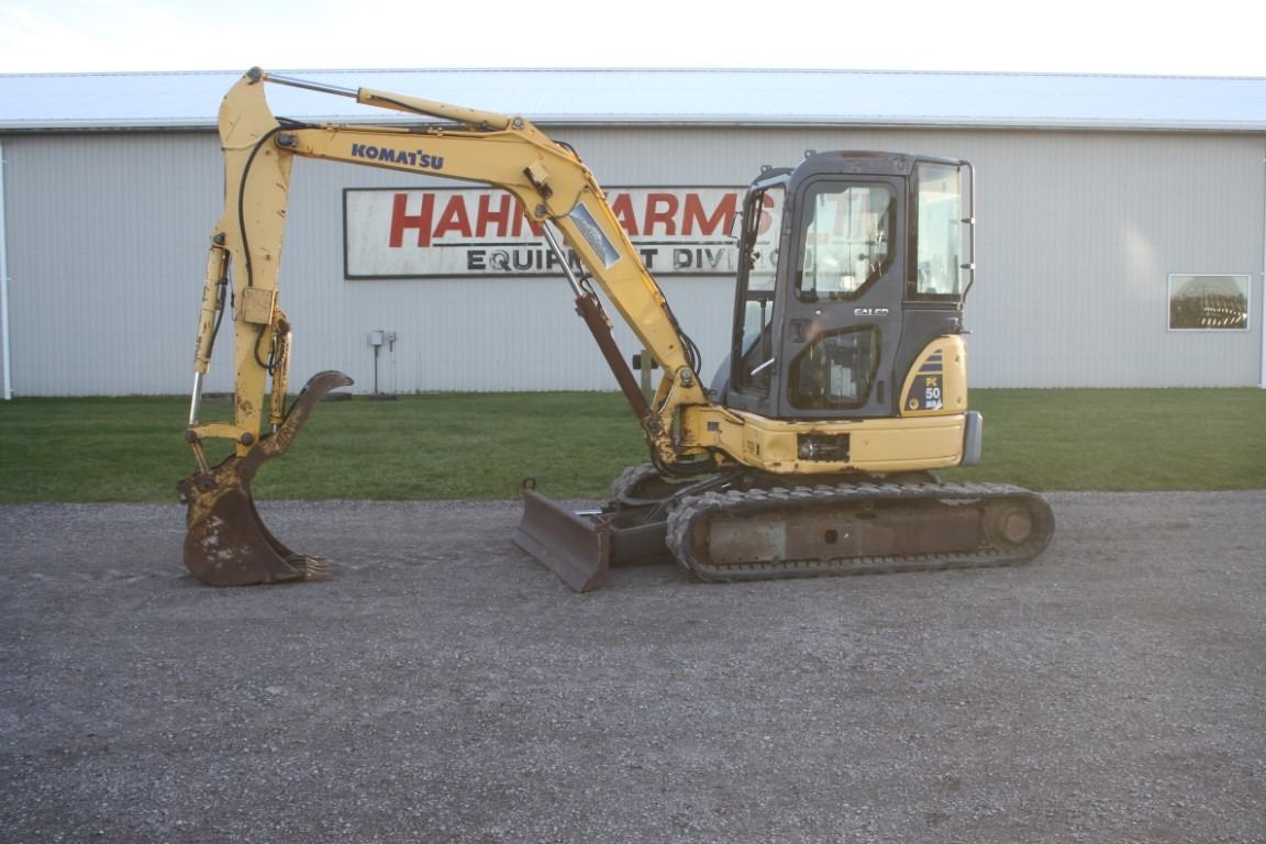 Komatsu PC50 5 ton mini excavator, cab, thumb, 5200 hours