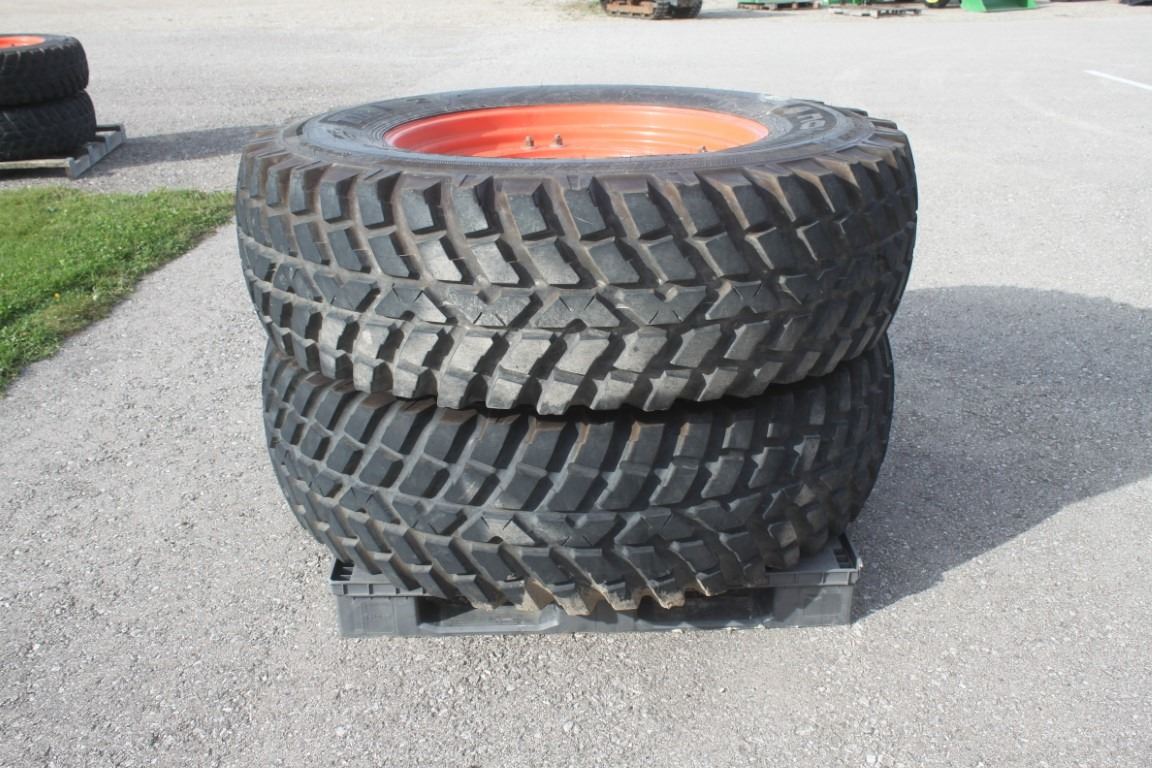 Set of 2 Nokian 480/80R34 tires on Kubota rims, cast centers, 6" pilot, 8" bolt circle