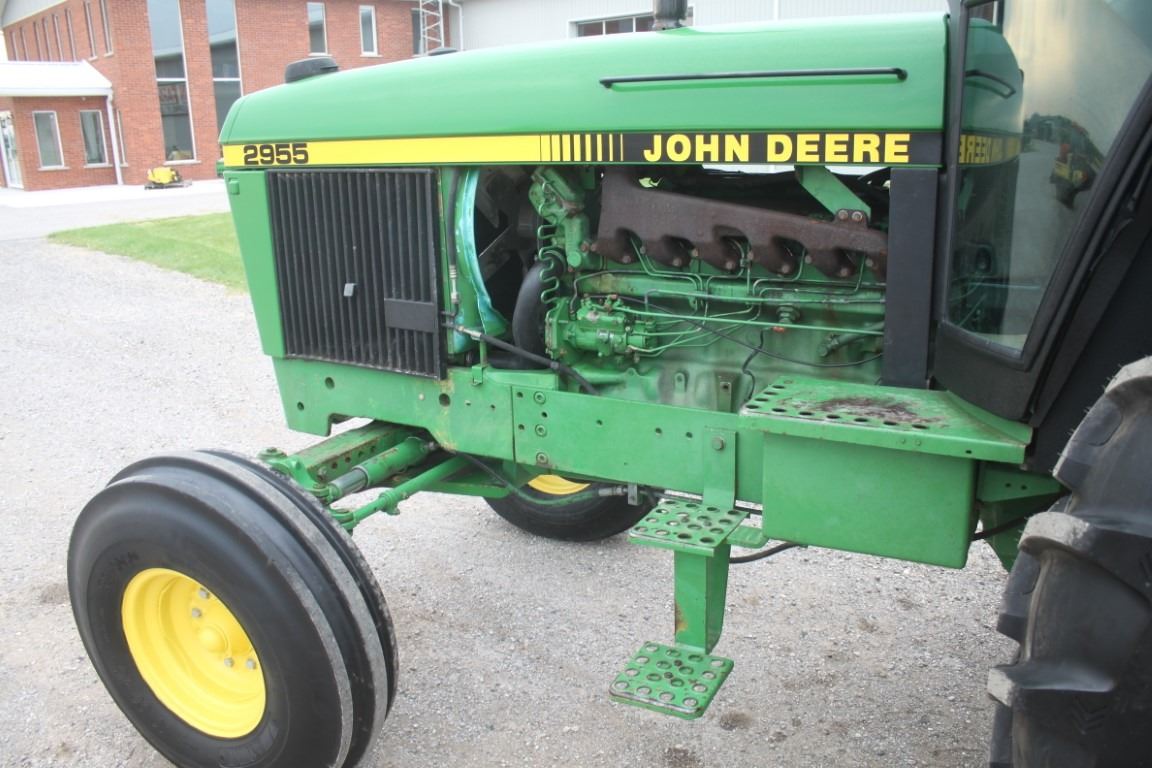 JD 2955 2wd tractor, cab, air, Hi/Lo, 18.4x38