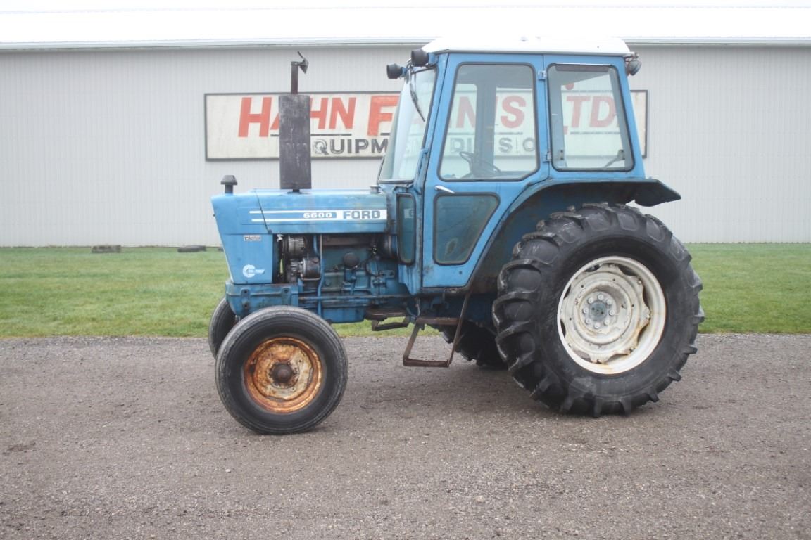 Ford 6600 2wd tractor, factory cab