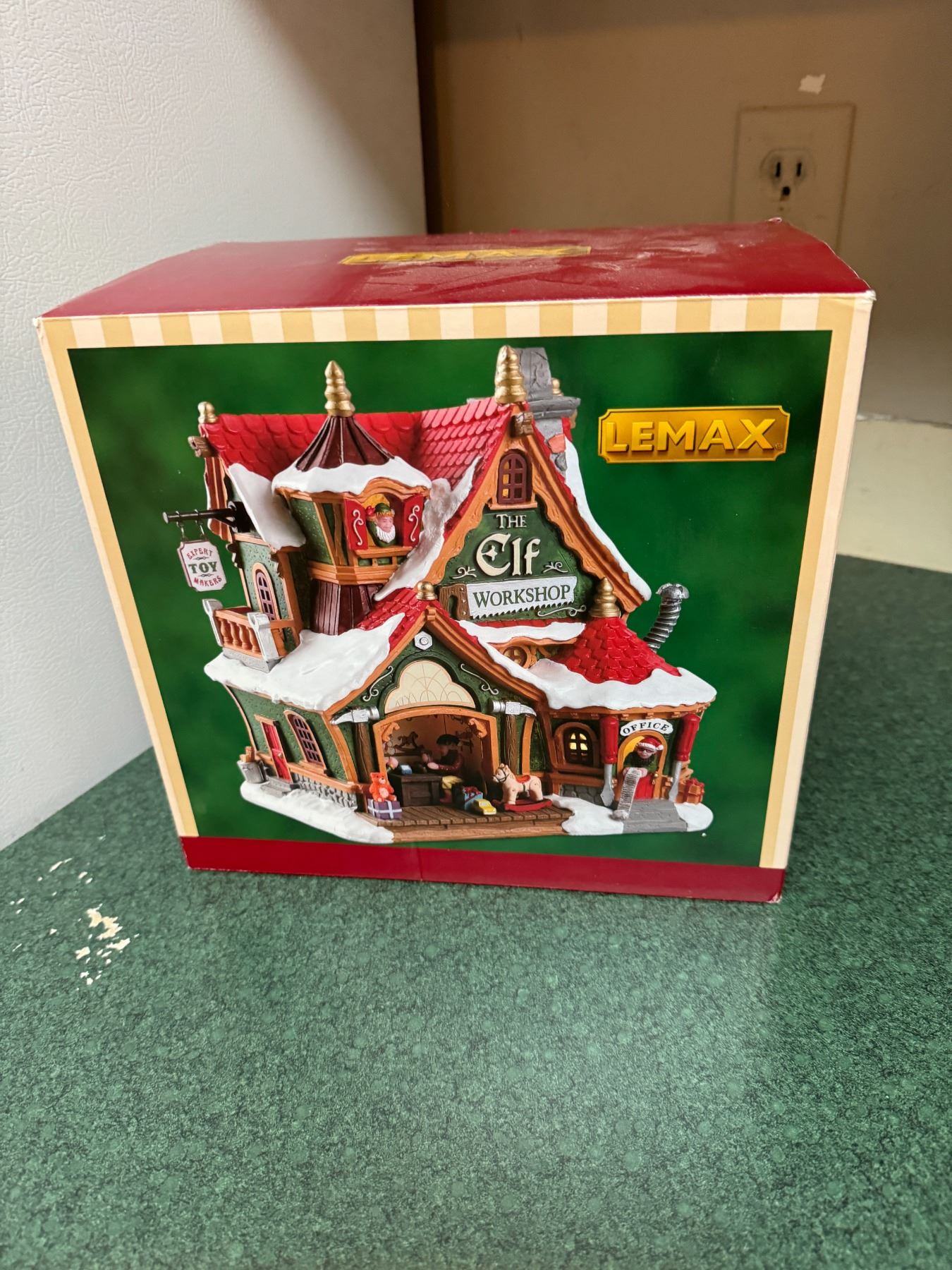 Lemax porcelain lighted building the elf workshop