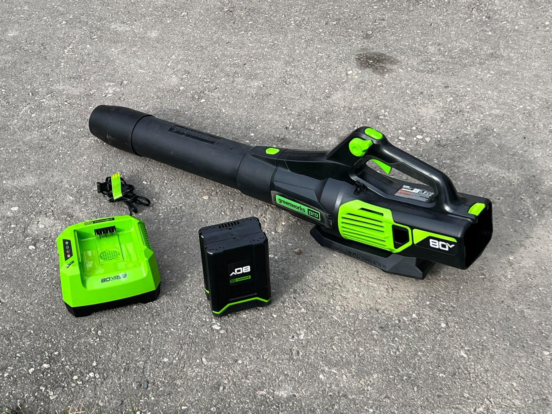 Greenworks Pro 80v Rechargeable Blower with Battery and Charger - see ...