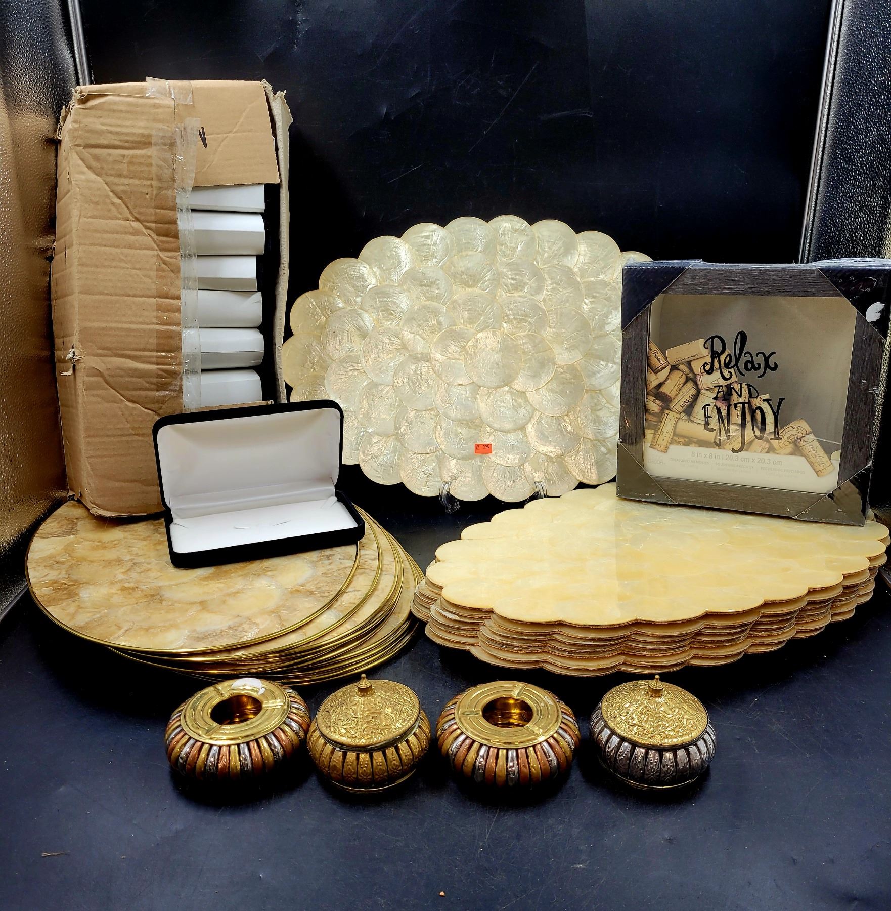 Necklace Display Boxes, Place Mats & Home Décor