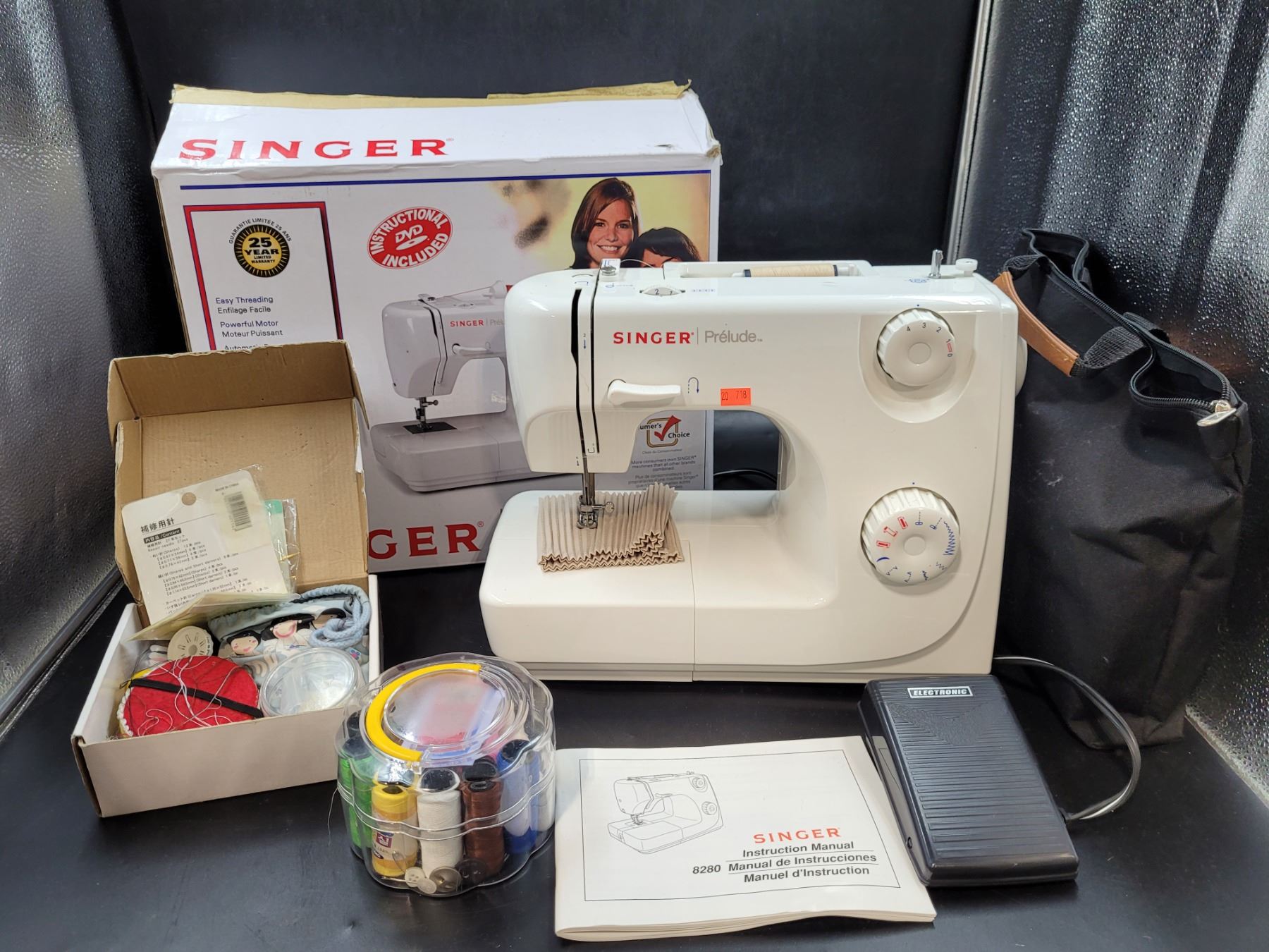 Singer Prelude Sewing Machine & Thread