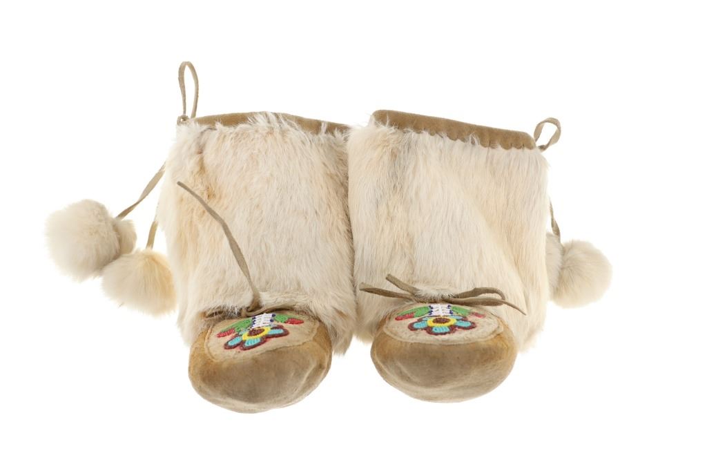 Vintage First Nations Beaded Deer Hide Moccasins