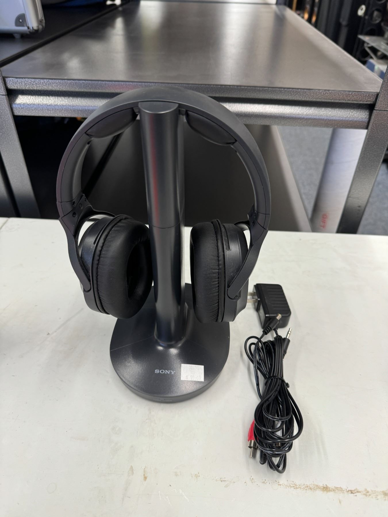 Sony wireless headphones, W, H – RF400R