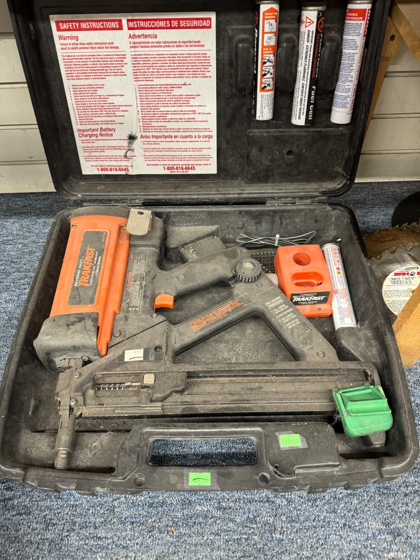 Trakfast nail gun