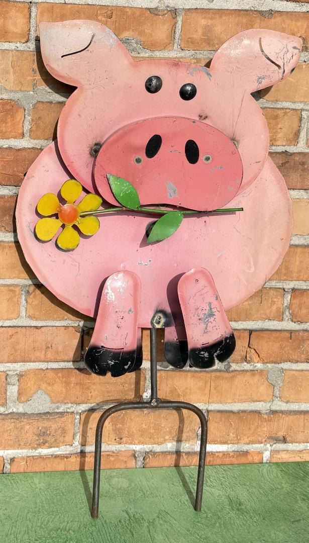 Decorative Tin Metal Garden Pig