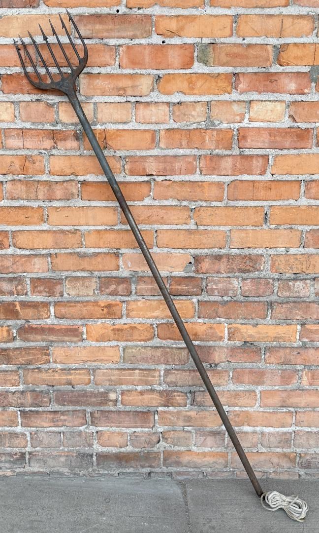 Antique 7 Tine Metal Frog Fish Eel Gig Spear