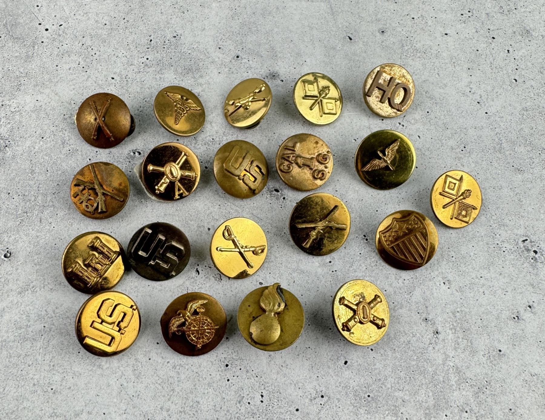 Collection of US Army Collar Discs