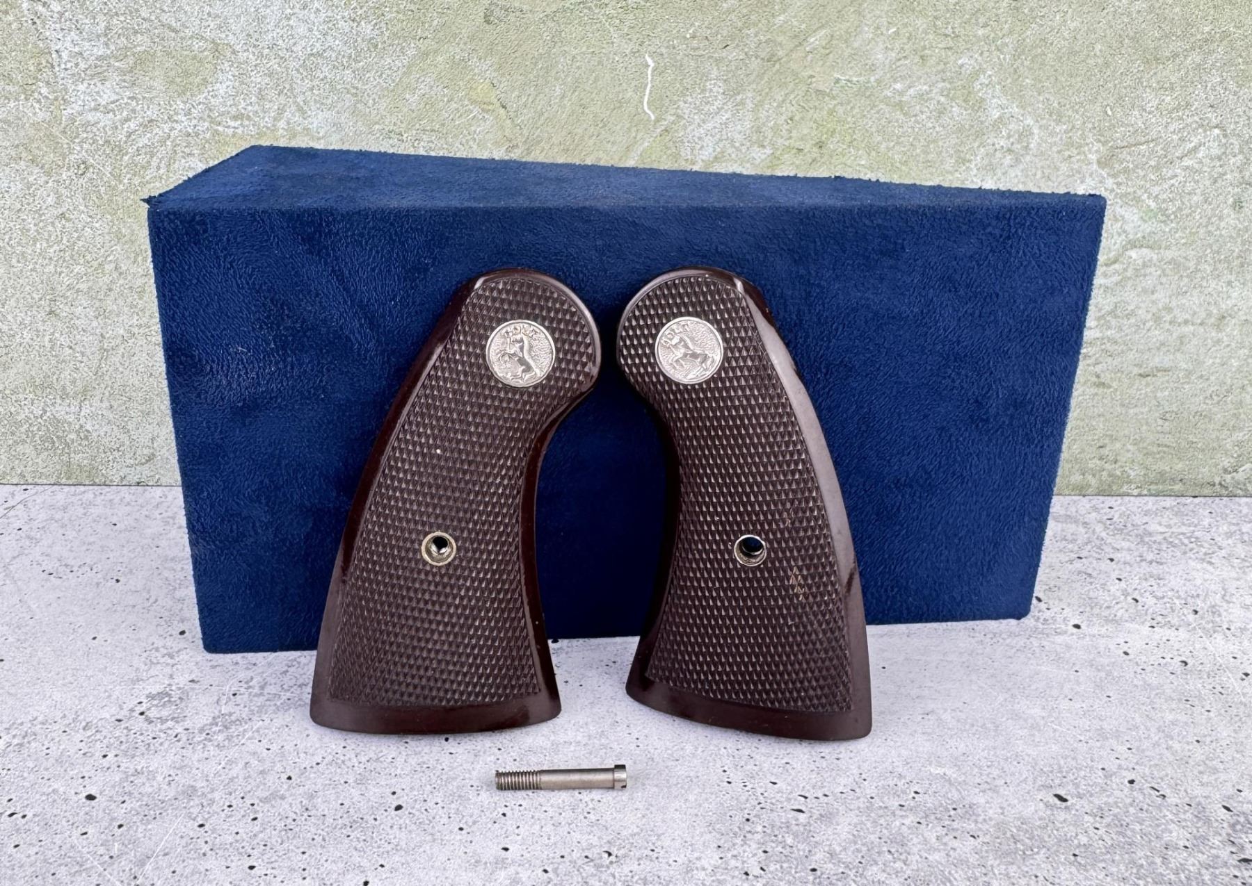 Colt E & I Frame Plastic Pistol Grips