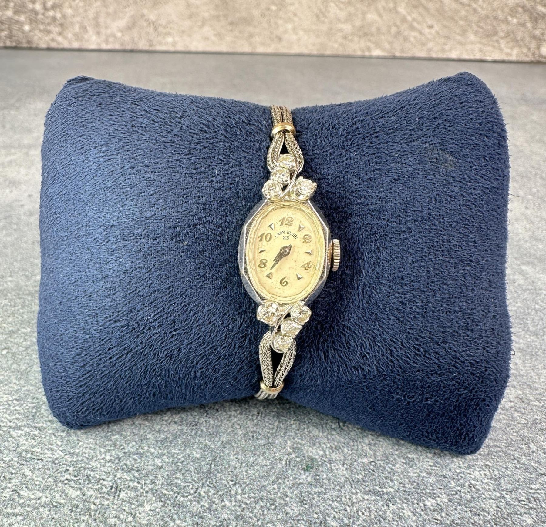 Lady Elgin 23 Jewel 14K Gold Diamond Watch