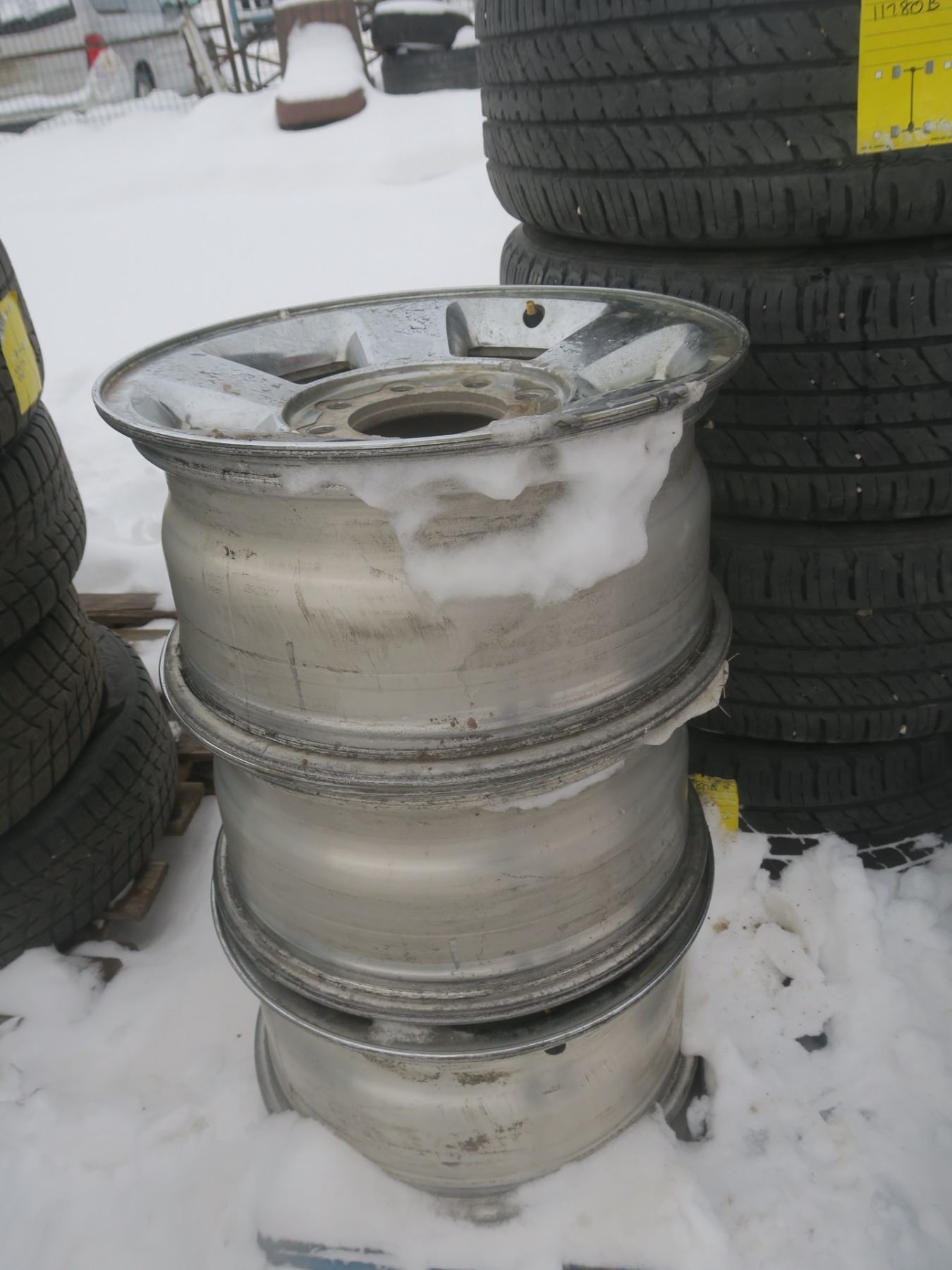 3 8 bolt chrome rims - Schmalz Auctions