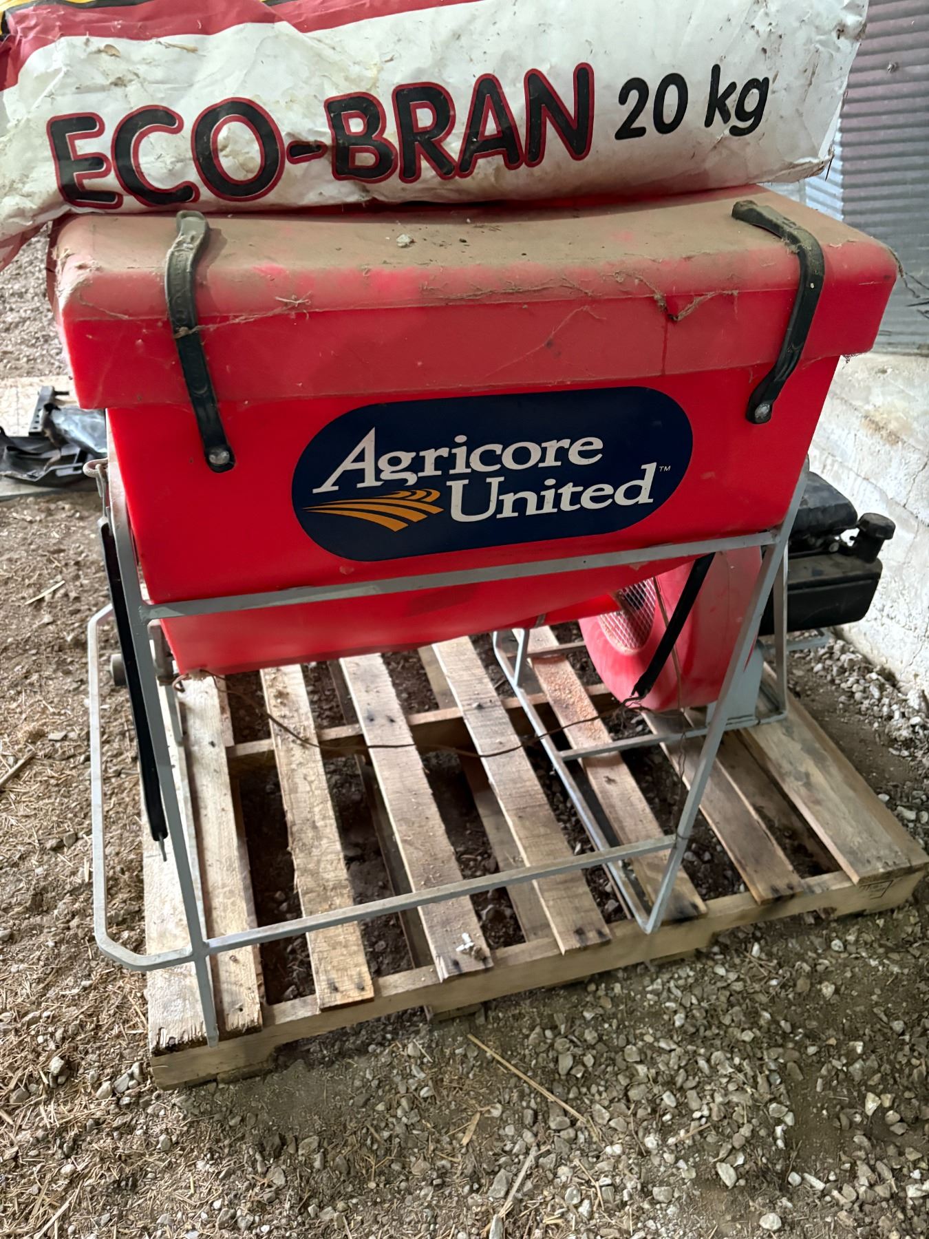 Peacock Industries Model 60 c/w 5 Hp Honda & 1- 20 kg of Eco-Bran