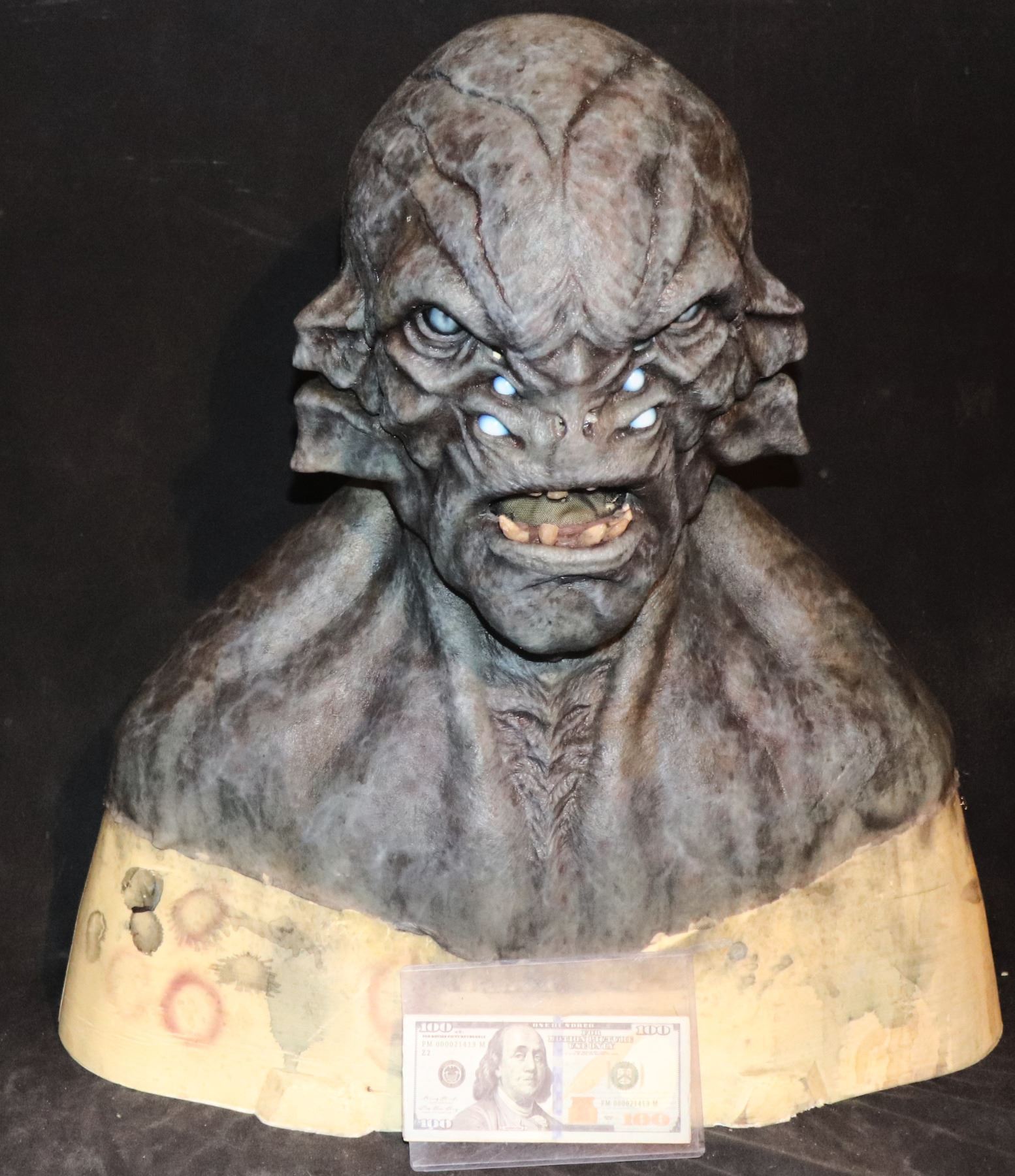 ALIEN FULL HEAD HERO SILICONE MASK ON LIFE CAST BUST OOAK A