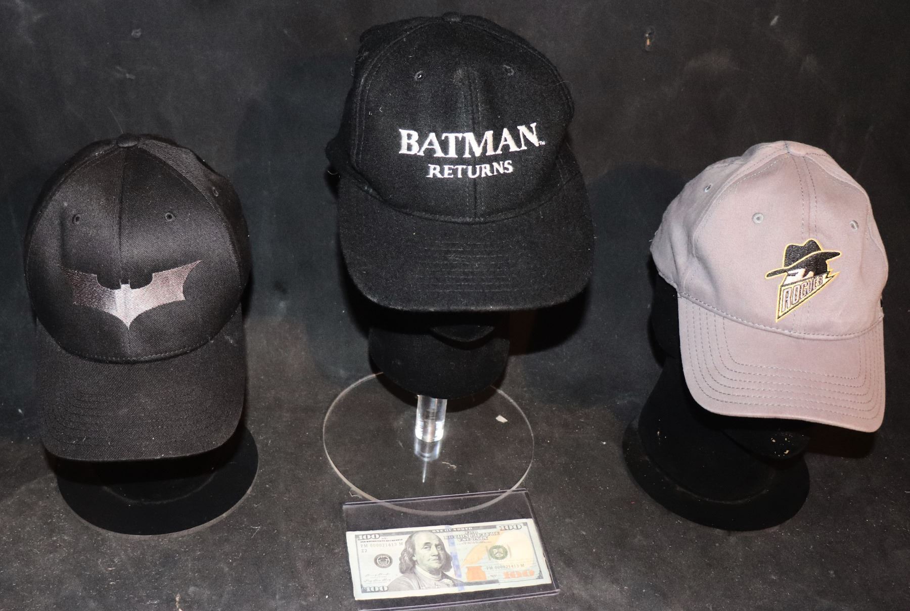 ZZ BATMAN RETURNS THE DARK KNIGHT & DARK KNIGHT RISES CAST & CREW HATS ...