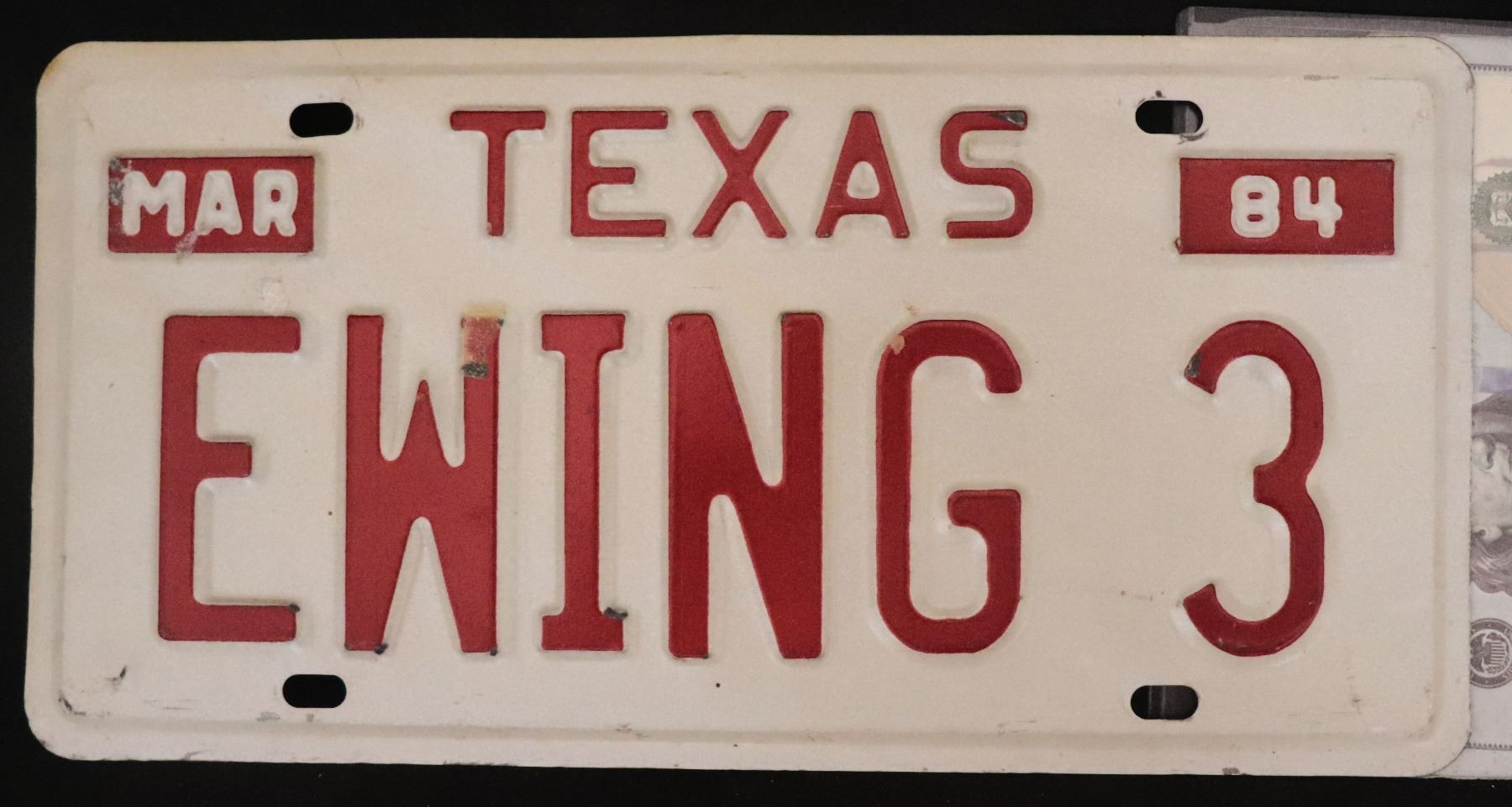 DALLAS TV EWING 3 METAL 1984 TEXAS LICENSE PLATE SCREEN MATCHED