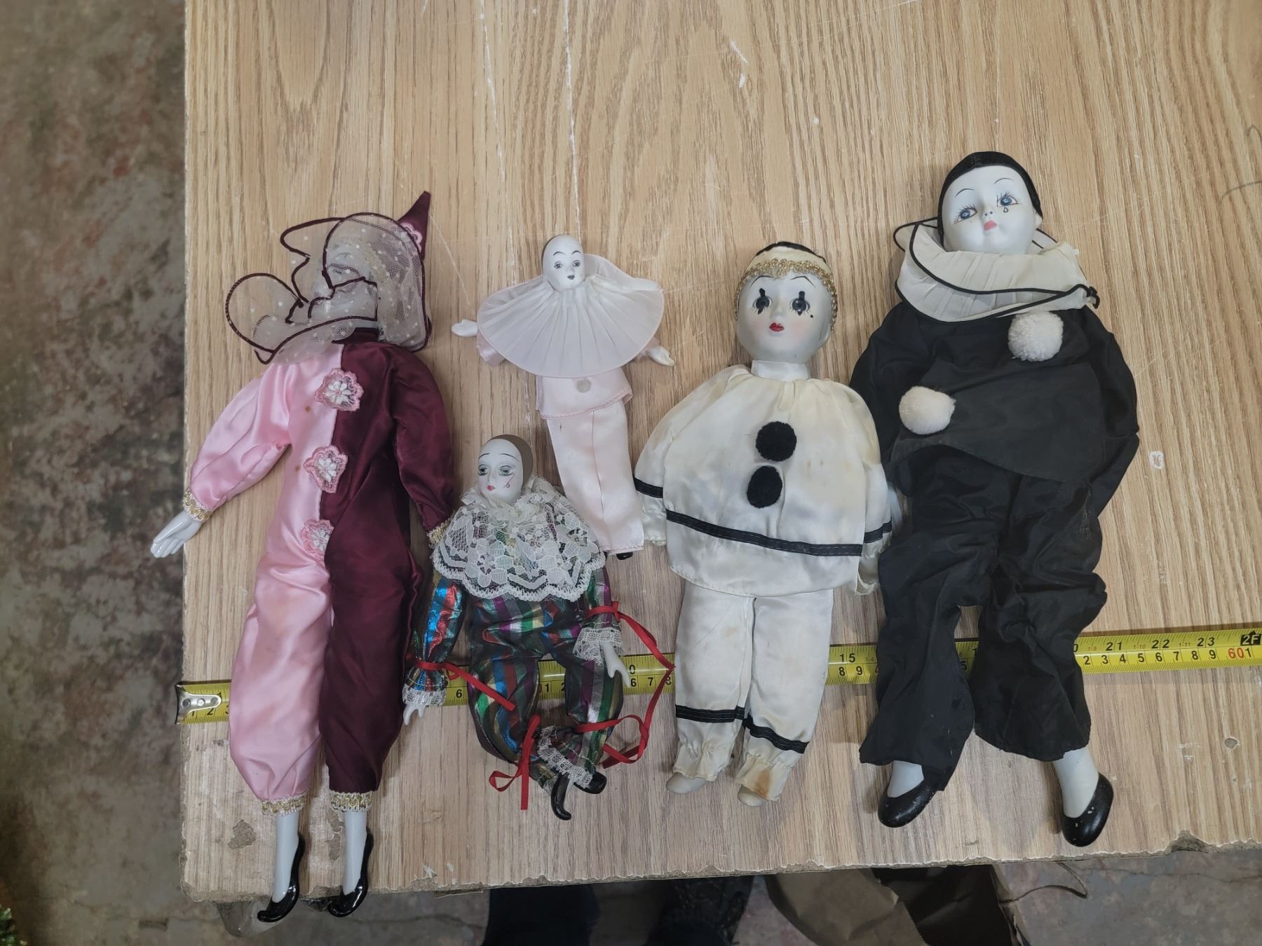 5 glass mime dolls - Schmalz Auctions