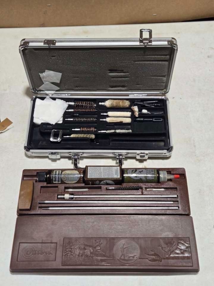 2 gun cleaning kits