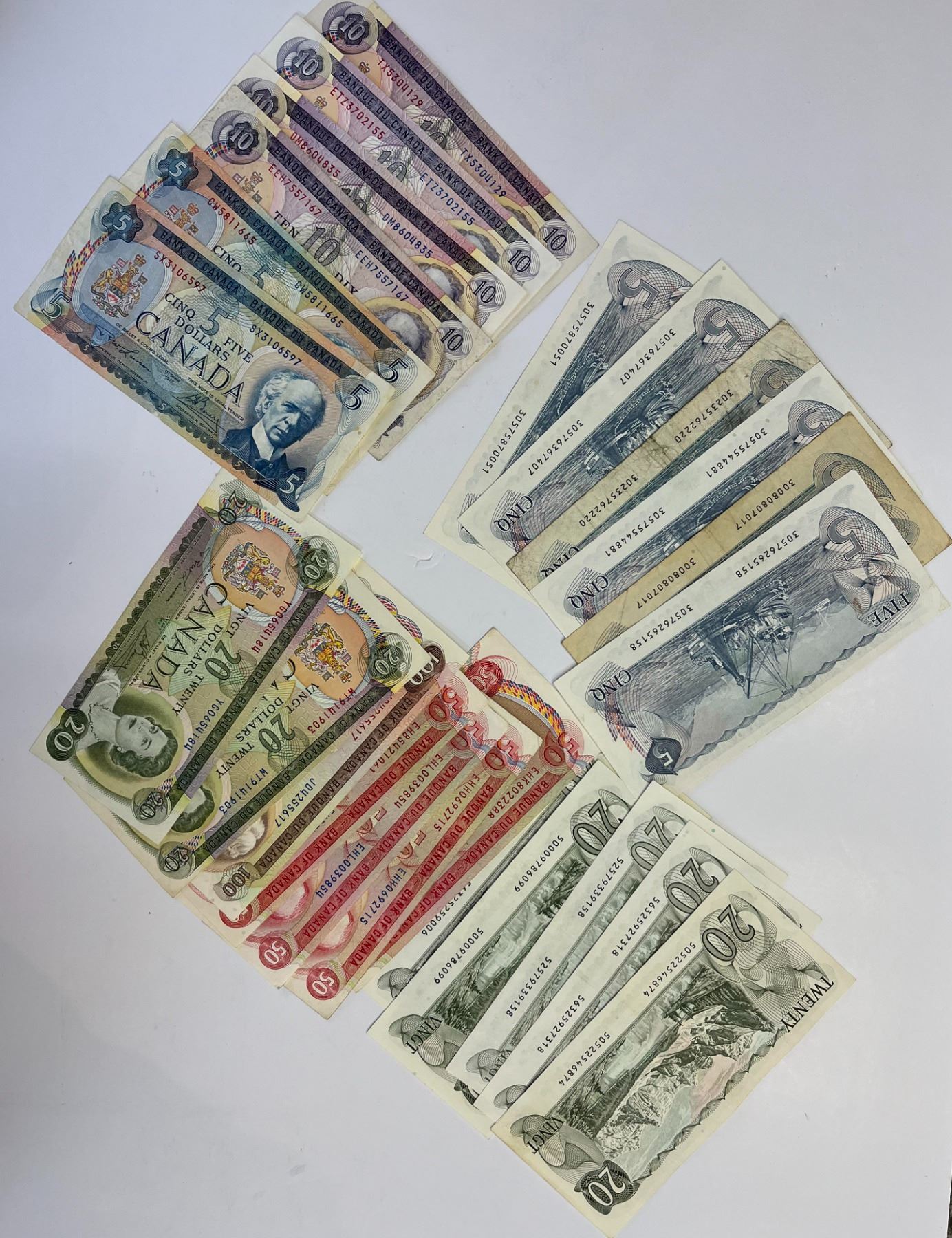 Large Multi-colour banknote lot; 1973 $1 (100+), 1974 $2 (10), 1972 $5 ...