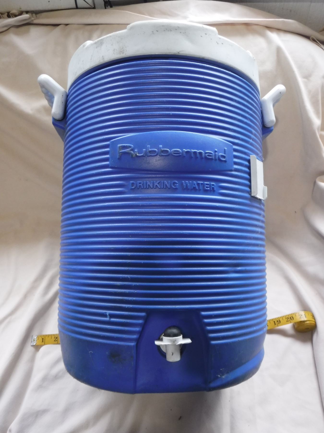 Rubbermaid Drinking Water Cooler