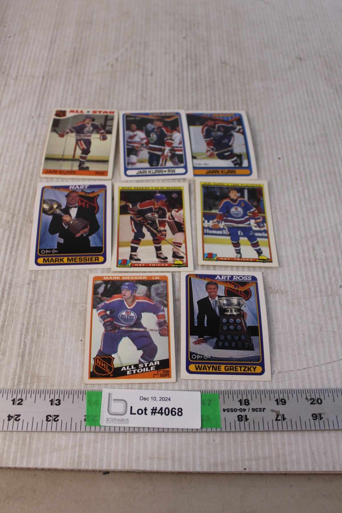 (8) Assorted Hockey Cards 1980s-90s- Wayne Gretzky Jari Kurri, Mark Messier