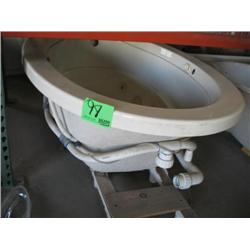 LASCO 5' SPA TUB W/ JET INSET