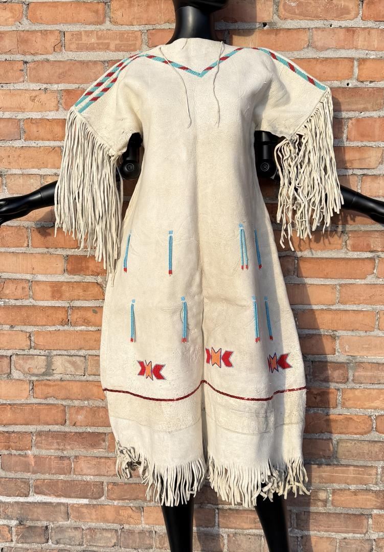 Montana Plateau Native American Indian Dress